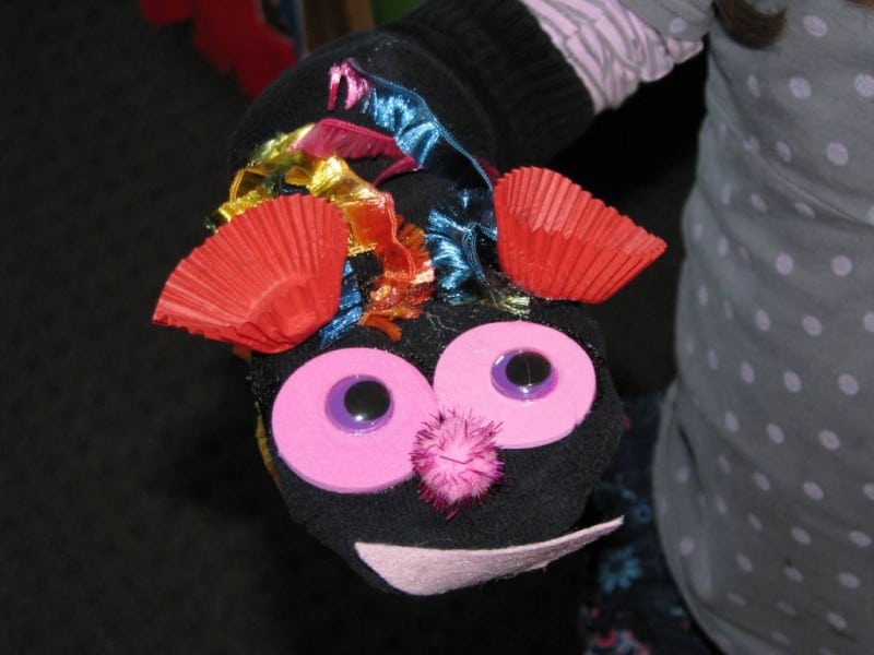 How to Male Sock Puppets? | Learning 4 Kids